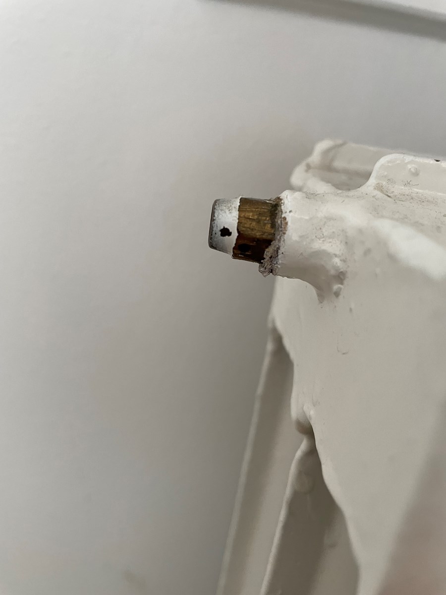 Knækket luftskrue på radiator | Lav-det-selv.dk